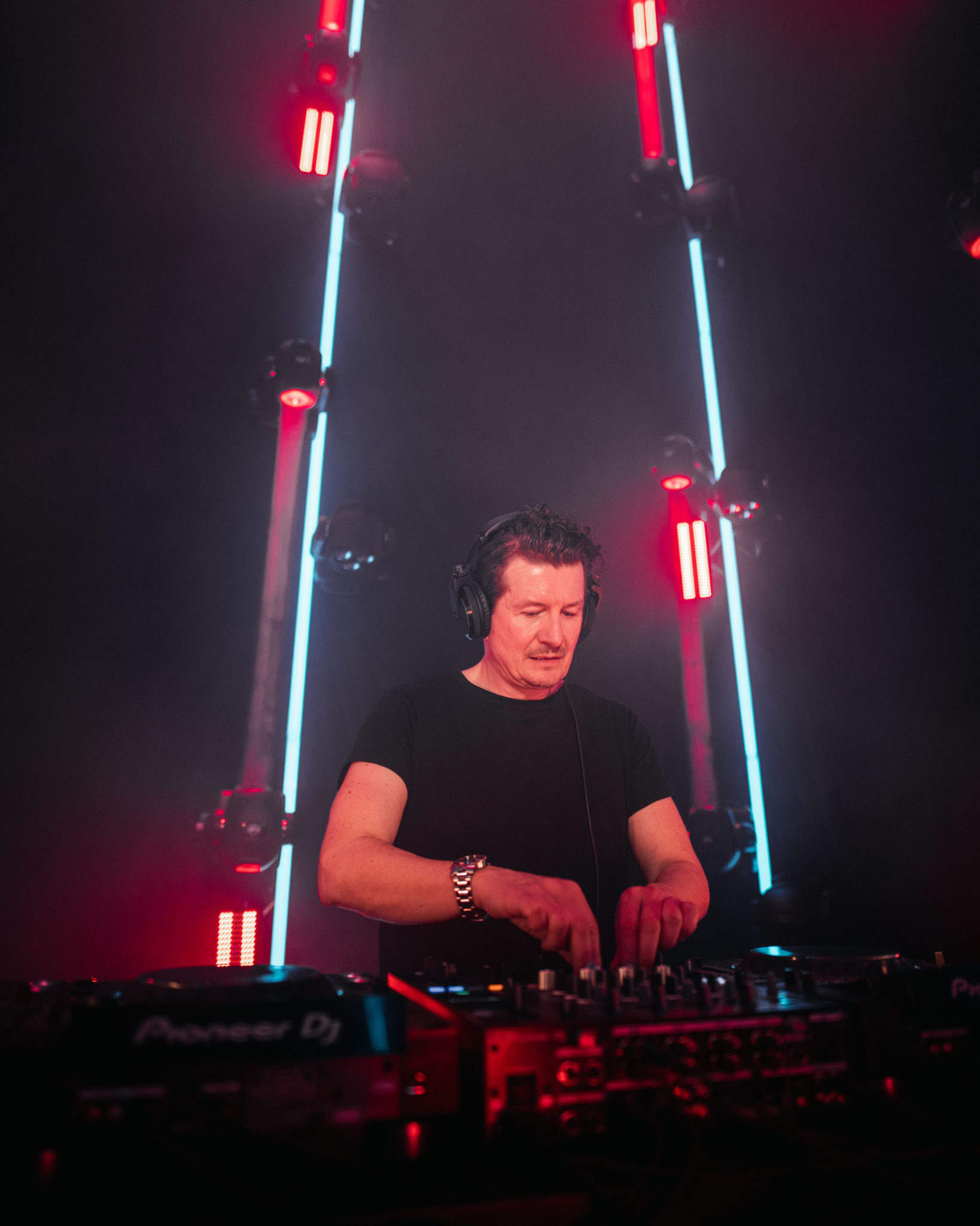 Im INTERVIEW - LIQUIDFIVE – VOM BANDPROJEKT ZUM DJ UND PRODUCER - RAVEPEDIA