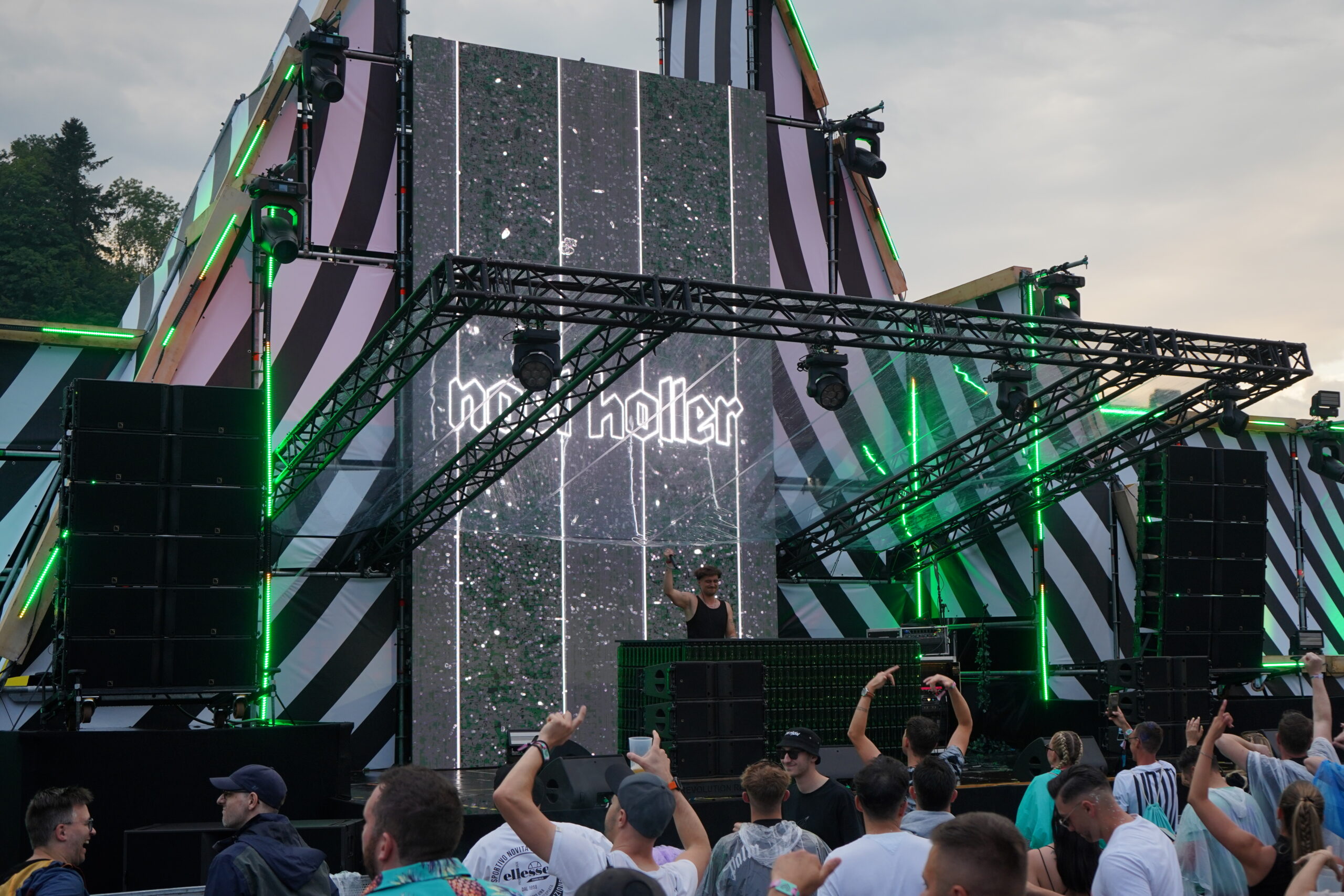 Noel Holler im Interview - RAVEPEDIA